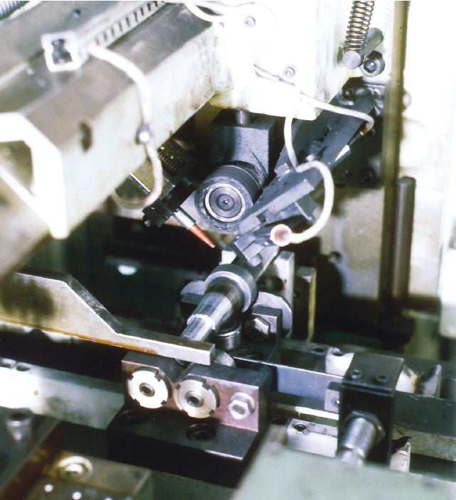 Automated 100% crack and heat treatment testing of gear shafts ...